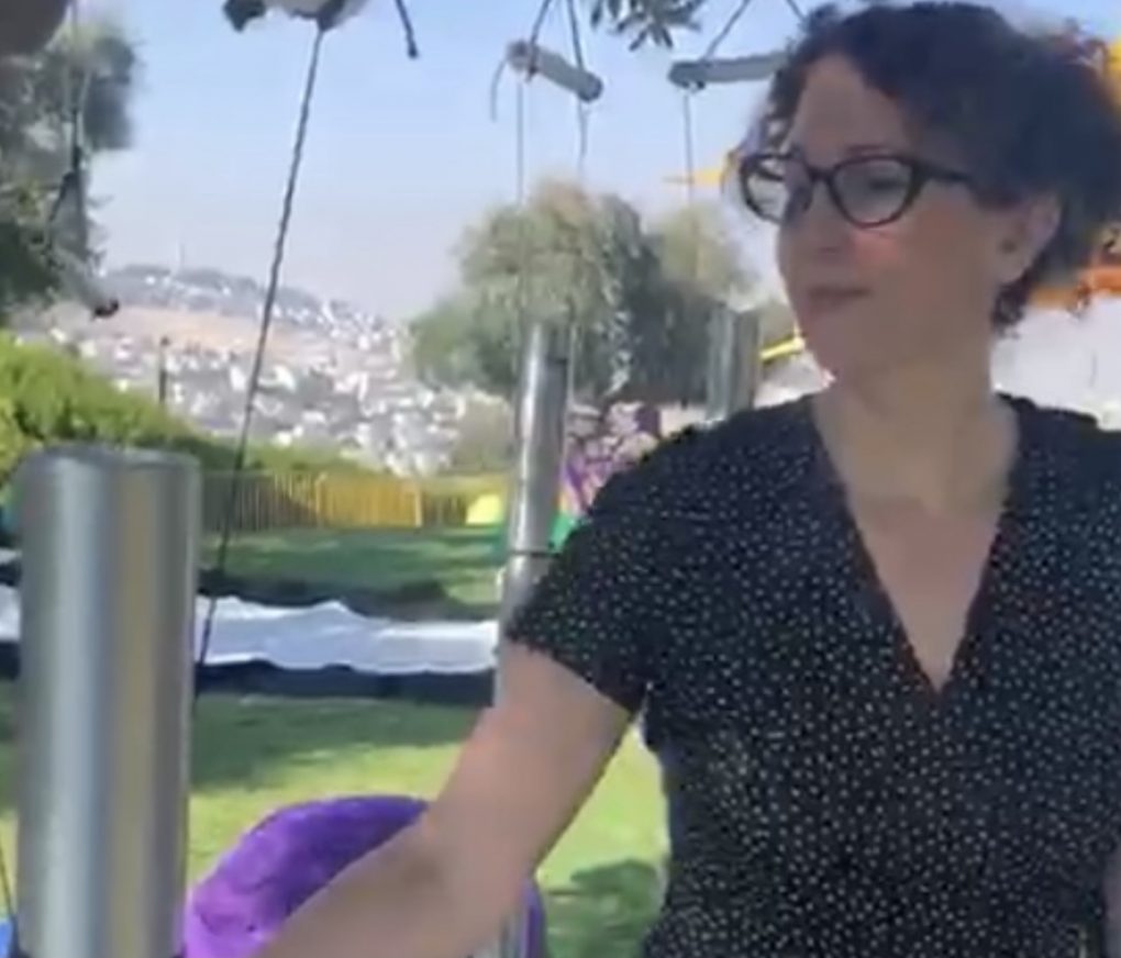 Meet Dr. Kim – Living Tuned